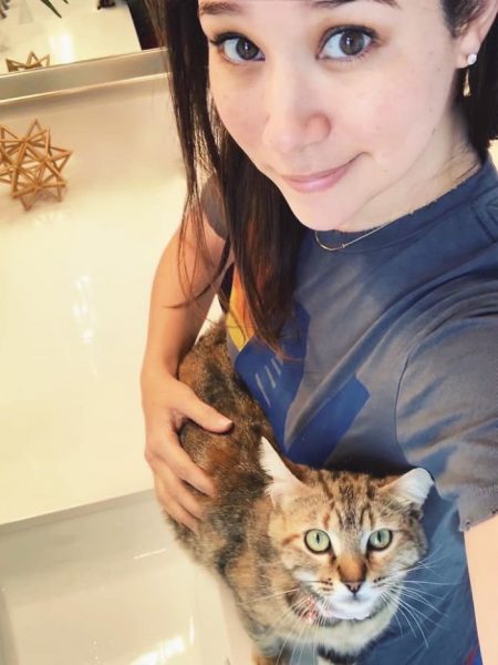 Woman Starts Hilariously Documenting Her Attempt To Look After A Cat ...