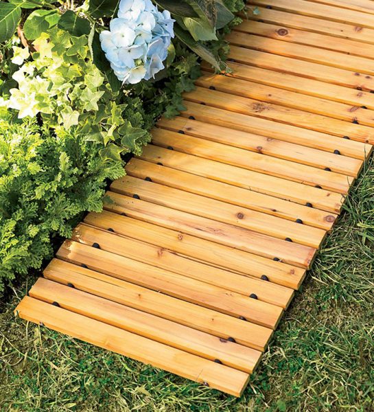 Set Up Attractive looking Paths With These Easy-To-Use Roll-Out Wooden ...