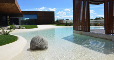 People Are Turning Their Backyards Into A Vacation Spot With 'Sand Pools'