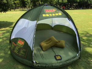 This Inflatable Tent Let's You Relax In The Shade On Water Or Land In ...