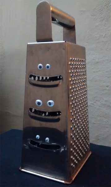 40 Photos That Show A Pair Of Googly Eyes Makes Everything 10x Better