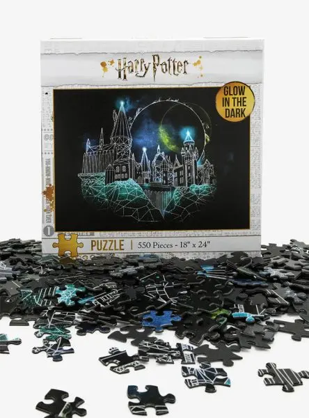 This Harry Potter Hogwarts Puzzle Glows In The Dark