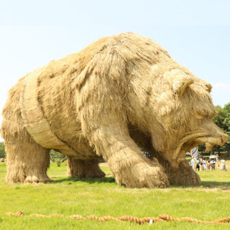 People Create Giant Straw Sculptures At Japan’s Annual Wara Art Festival