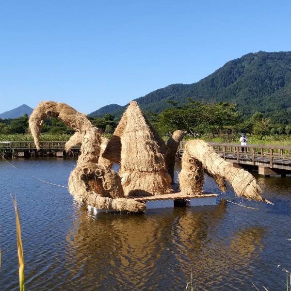 People Create Giant Straw Sculptures At Japan’s Annual Wara Art Festival
