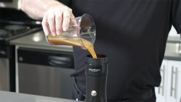 Turn Any Liquid Into Caviar-Shaped Pearls With This Automatic Spherificator