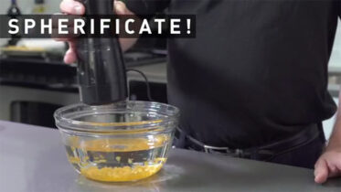 Turn Any Liquid Into Caviar-Shaped Pearls With This Automatic Spherificator