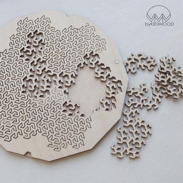 This Mind-Bending Fractal Jigsaw Puzzle Is Perfect For The Puzzle Experts