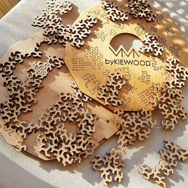 This Mind-Bending Fractal Jigsaw Puzzle Is Perfect For The Puzzle Experts