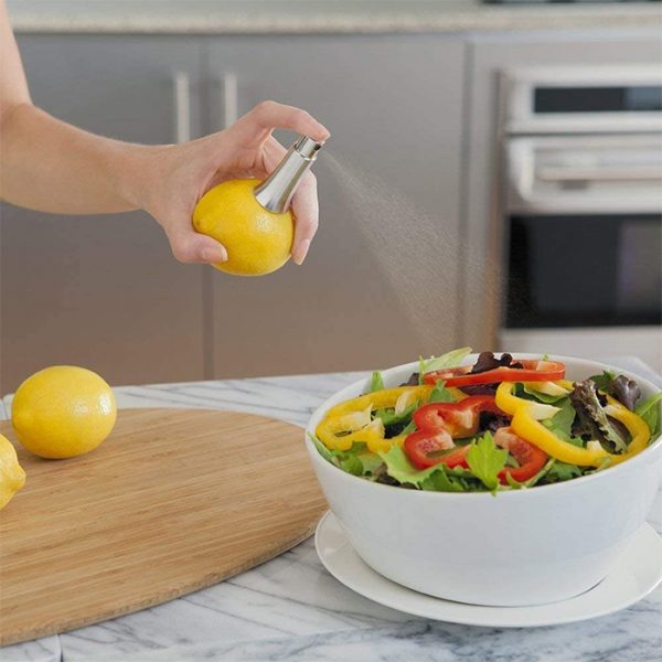 This Citrus Spritzer Lets You Spray Fresh Juice Directly From The Fruit