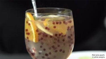 Turn Any Liquid Into Caviar-Shaped Pearls With This Automatic Spherificator
