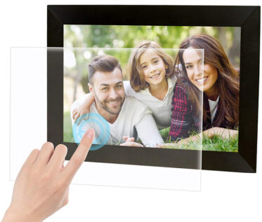 This Digital Picture Frame Allows You To Display Photos From Your Phone