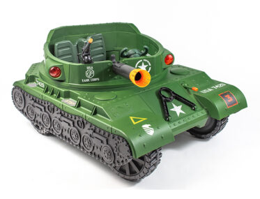 The Ride-On Electric 'Thunder Tank' Has A Working Cannon, Rotating ...
