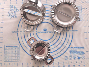 Make Dumplings Quickly And Effortlessly With This Dumpling Maker