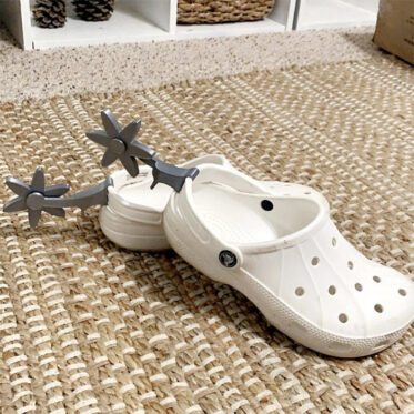 Spurs Exist That Attach To The Back Of Your Crocs