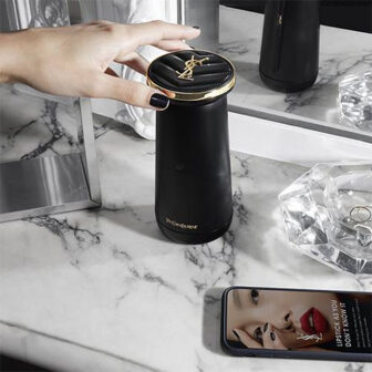 This Smart Lipstick Allows You To Mix And Create Your Own Shades