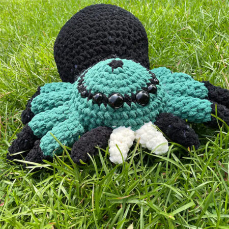 This Pattern Shows You How To Crochet Your Own Adorable Spider