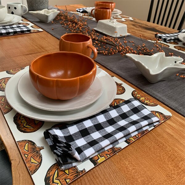 Pumpkin-Shaped Dinnerware
