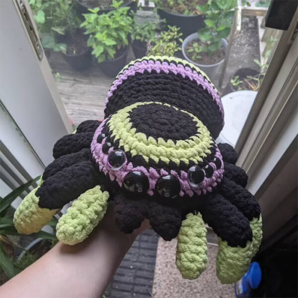 This Pattern Shows You How To Crochet Your Own Adorable Spider