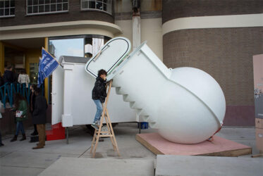 The "Ground Fridge" Can Store Food And Wine In Your Backyard
