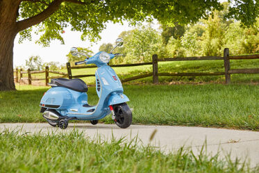You Can Now Get A Tiny Electric Vespa For Your Kids